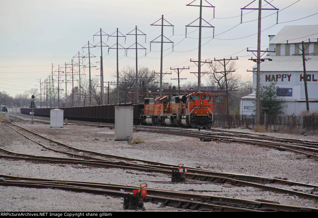 BNSF 9137 sits tied down on the Ore train.